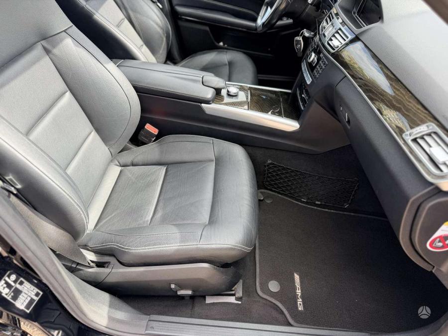 Melns Mercedes-Benz E 350 2014 Viļņa, ar dzinēja tilpumu 2.99 L un nobraukumu 197 tūkst. km par 12200 €, foto 11 vietnē AUTOMOTO.COM.LV