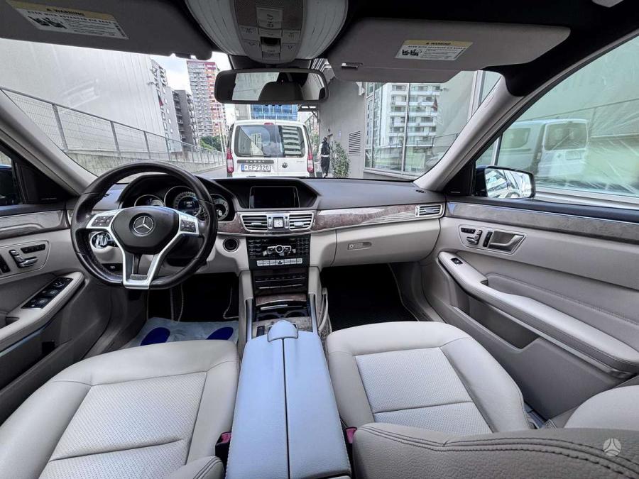 Melns Mercedes-Benz E 350 2014 Viļņa, ar dzinēja tilpumu 3.50 L un nobraukumu 196 tūkst. km par 12500 €, foto 13 vietnē AUTOMOTO.COM.LV