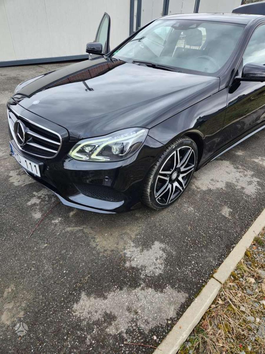 Melns Mercedes-Benz E 350 2015 Šauļi, ar dzinēja tilpumu 2.99 L un nobraukumu 265 tūkst. km par 12500 €, foto 4 vietnē AUTOMOTO.COM.LV
