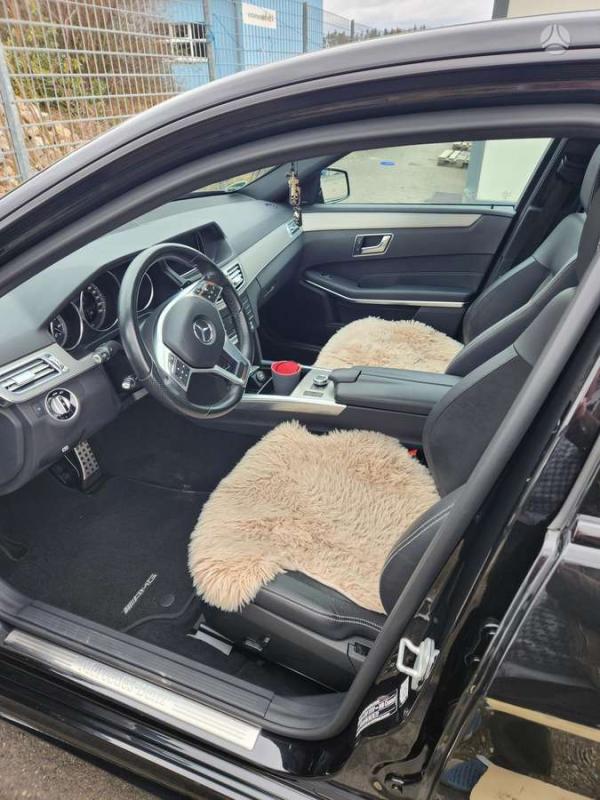 Melns Mercedes-Benz E 350 2015 Šauļi, ar dzinēja tilpumu 2.99 L un nobraukumu 265 tūkst. km par 12500 €, foto 8 vietnē AUTOMOTO.COM.LV