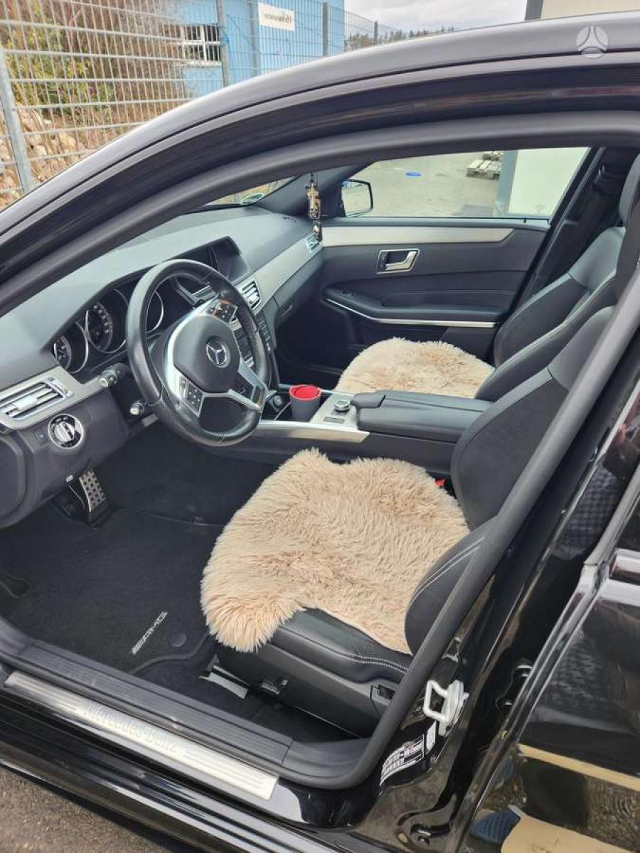 Melns Mercedes-Benz E 350 2015 Šauļi, ar dzinēja tilpumu 2.99 L un nobraukumu 265 tūkst. km par 12500 €, foto 8 vietnē AUTOMOTO.COM.LV