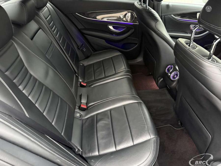 Melns Mercedes-Benz E 350 2016 Klaipėda, ar dzinēja tilpumu 2.99 L un nobraukumu 308 tūkst. km par 27900 €, foto 10 vietnē AUTOMOTO.COM.LV
