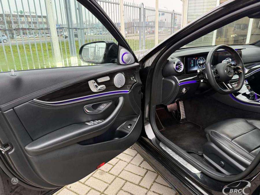 Melns Mercedes-Benz E 350 2016 Klaipėda, ar dzinēja tilpumu 2.99 L un nobraukumu 308 tūkst. km par 27900 €, foto 15 vietnē AUTOMOTO.COM.LV