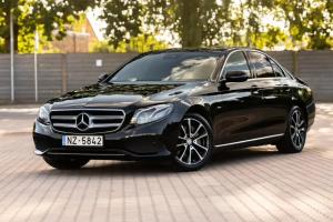 Black Mercedes-Benz E 350 2016 in Jelgava, with an engine capacity of 2.00 L and mileage of 246 thousand km for 21900 €, photo  on AUTOMOTO.COM.LV