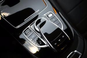 Black Mercedes-Benz E 350 2016 in Jelgava, with an engine capacity of 2.00 L and mileage of 246 thousand km for 21900 €, photo 22 on AUTOMOTO.COM.LV