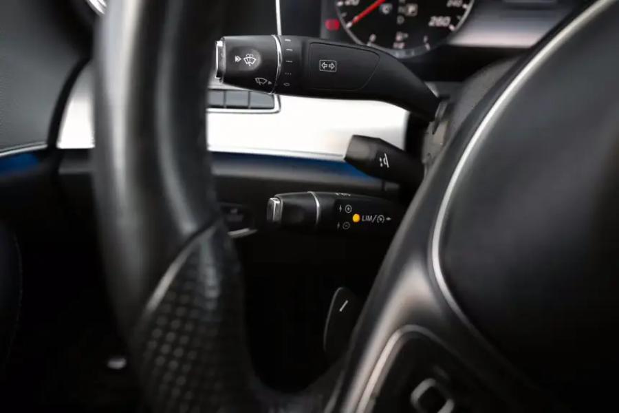 Black Mercedes-Benz E 350 2016 in Jelgava, with an engine capacity of 2.00 L and mileage of 246 thousand km for 21900 €, photo 25 on AUTOMOTO.COM.LV