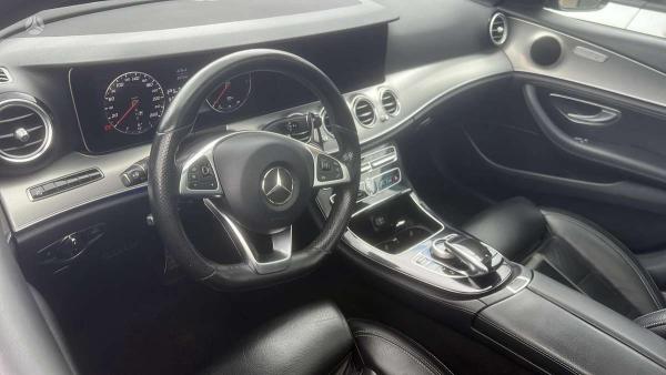 Melns Mercedes-Benz E 350 2016 Kauņa, ar dzinēja tilpumu 2.00 L un nobraukumu 307 tūkst. km par 14700 €, foto 3 vietnē AUTOMOTO.COM.LV