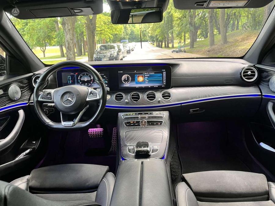 Black Mercedes-Benz E 350 2016 in Kedainiai, with an engine capacity of 2.99 L and mileage of 133 thousand km for 24199 €, photo 10 on AUTOMOTO.COM.LV