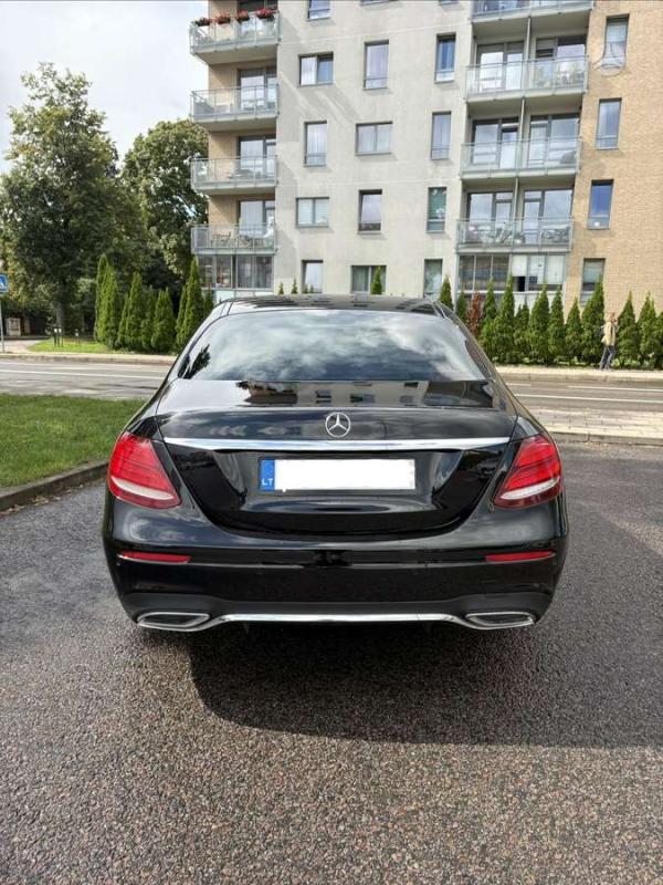 Melns Mercedes-Benz E 350 2016 Viļņa, ar dzinēja tilpumu 2.99 L un nobraukumu 157 tūkst. km par 20900 €, foto 9 vietnē AUTOMOTO.COM.LV