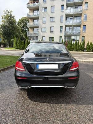 Melns Mercedes-Benz E 350 2016 Viļņa, ar dzinēja tilpumu 2.99 L un nobraukumu 157 tūkst. km par 20900 €, foto 9 vietnē AUTOMOTO.COM.LV