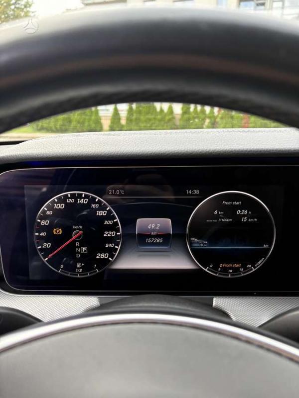 Melns Mercedes-Benz E 350 2016 Viļņa, ar dzinēja tilpumu 2.99 L un nobraukumu 157 tūkst. km par 20900 €, foto 10 vietnē AUTOMOTO.COM.LV
