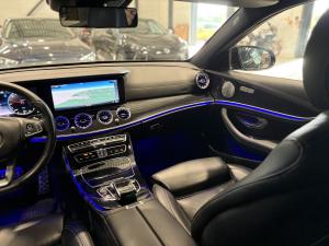 Черный Мерседес E 350 2016 в Рига, объемом двигателя 2.00 л и пробегом 150 тыс. км за 18900 €, фото 23 на AUTOMOTO.COM.LV