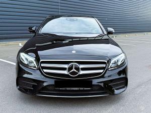 Black Mercedes-Benz E 350 2016 in Alytus, with an engine capacity of 2.99 L and mileage of 197 thousand km for 21000 €, photo 3 on AUTOMOTO.COM.LV