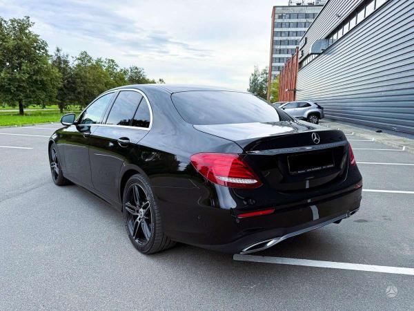 Мерседес E 350 2016 в Алитус на AUTOMOTO.COM.LV Черный Мерседес E 350 2016 в Алитус, объемом двигателя 2.99 л и пробегом 197 тыс. км за 21000 €, фото 4 на AUTOMOTO.COM.LV
