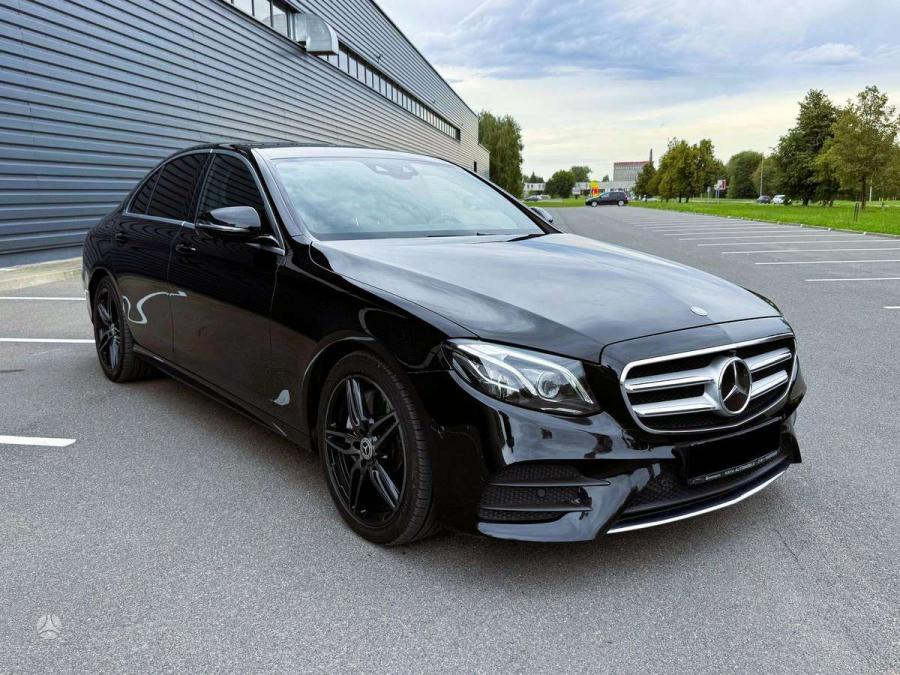Black Mercedes-Benz E 350 2016 in Alytus, with an engine capacity of 2.99 L and mileage of 197 thousand km for 21000 €, photo 1 on AUTOMOTO.COM.LV