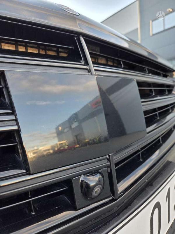 Black Mercedes-Benz E 350 2016 in Vilnius, with an engine capacity of 2.99 L and mileage of 200 thousand km for 17500 €, photo 9 on AUTOMOTO.COM.LV