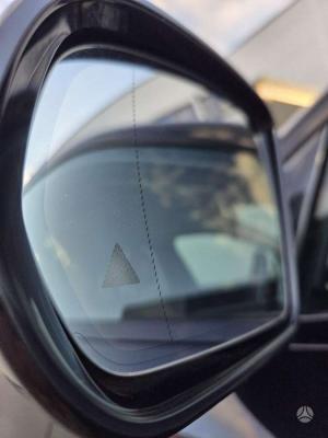 Black Mercedes-Benz E 350 2016 in Vilnius, with an engine capacity of 2.99 L and mileage of 200 thousand km for 17500 €, photo 11 on AUTOMOTO.COM.LV