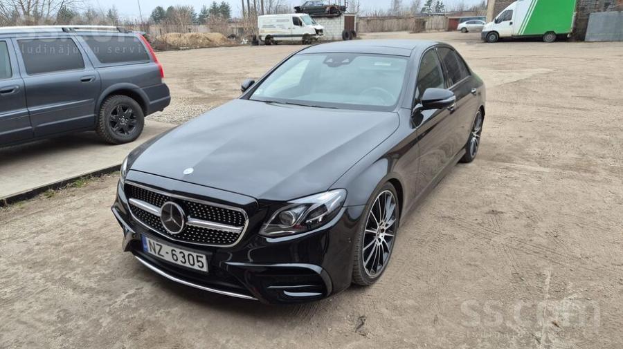 Black Mercedes-Benz E 350 2016 in Daugavpils, with an engine capacity of 3.00 L and mileage of 101 thousand km for 25000 €, photo 5 on AUTOMOTO.COM.LV