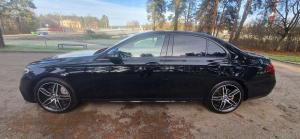 Black Mercedes-Benz E 350 2017 in Vilnius, with an engine capacity of 2.99 L and mileage of 269 thousand km for 24600 €, photo 3 on AUTOMOTO.COM.LV