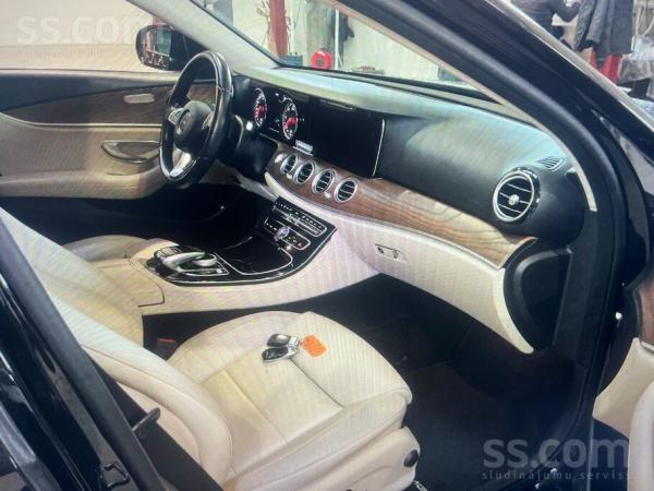 Melns Mercedes-Benz E 350 2017 Kuldīga, ar dzinēja tilpumu 3.00 L un nobraukumu 217 tūkst. km par 21000 €, foto 5 vietnē AUTOMOTO.COM.LV