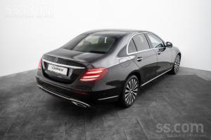 Melns Mercedes-Benz E 350 2017 Tallina, ar dzinēja tilpumu 2.00 L un nobraukumu 116 tūkst. km par 21999 €, foto 4 vietnē AUTOMOTO.COM.LV