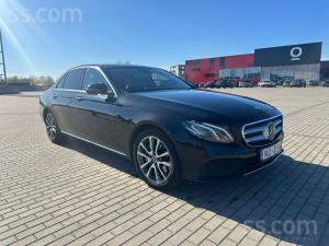 Black Mercedes-Benz E 350 2017 in Riga, with an engine capacity of 3.00 L and mileage of 240 thousand km for 22900 €, photo 4 on AUTOMOTO.COM.LV