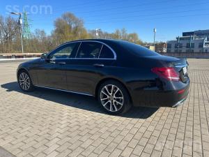 Black Mercedes-Benz E 350 2017 in Riga, with an engine capacity of 3.00 L and mileage of 240 thousand km for 22900 €, photo 7 on AUTOMOTO.COM.LV