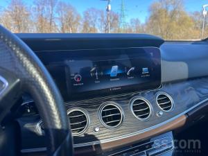 Black Mercedes-Benz E 350 2017 in Riga, with an engine capacity of 3.00 L and mileage of 240 thousand km for 22900 €, photo 9 on AUTOMOTO.COM.LV