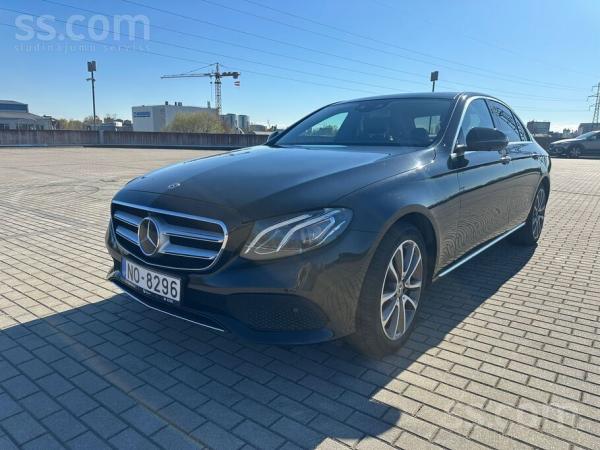 Black Mercedes-Benz E 350 2017 in Riga, with an engine capacity of 3.00 L and mileage of 240 thousand km for 22900 €, photo 2 on AUTOMOTO.COM.LV