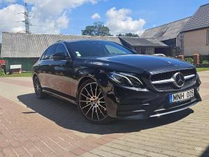 Melns Mercedes-Benz E 350 2017 Alīta, ar dzinēja tilpumu 2.99 L un nobraukumu 195 tūkst. km par 33500 €, foto 3 vietnē AUTOMOTO.COM.LV