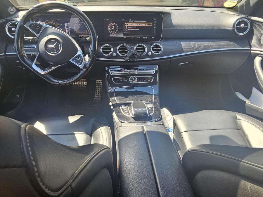 Melns Mercedes-Benz E 350 2017 Alīta, ar dzinēja tilpumu 2.99 L un nobraukumu 195 tūkst. km par 33500 €, foto 8 vietnē AUTOMOTO.COM.LV