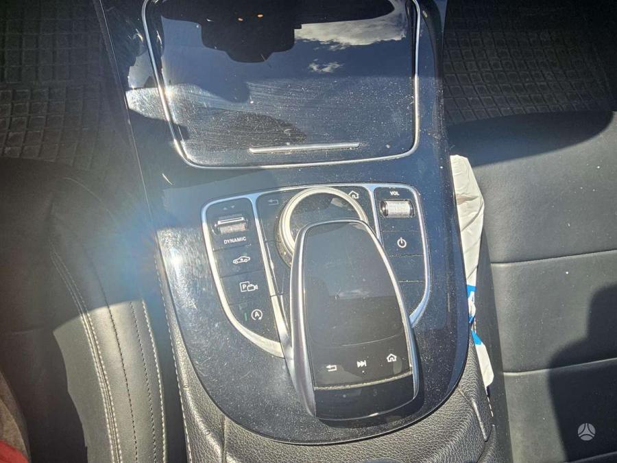 Melns Mercedes-Benz E 350 2017 Alīta, ar dzinēja tilpumu 2.99 L un nobraukumu 195 tūkst. km par 33500 €, foto 14 vietnē AUTOMOTO.COM.LV