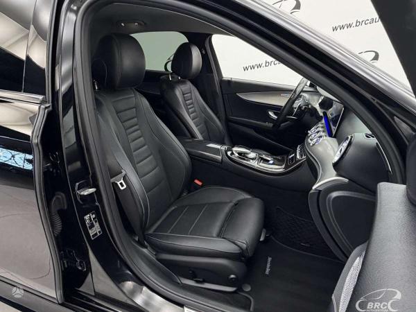 Black Mercedes-Benz E 350 2017 in Vilnius, with an engine capacity of 1.99 L and mileage of 154 thousand km for 20900 €, photo 8 on AUTOMOTO.COM.LV