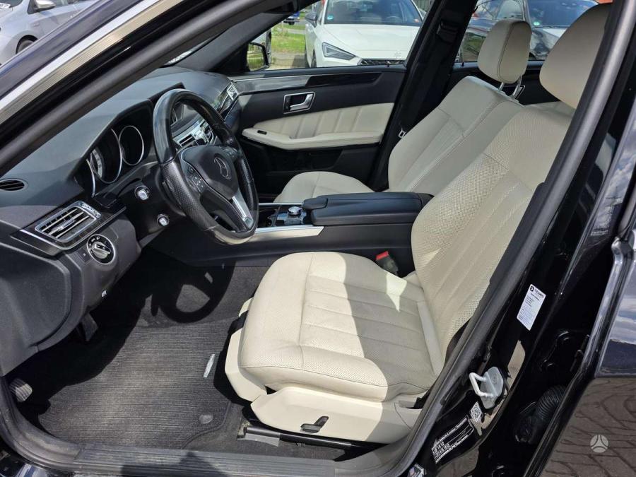 Black Mercedes-Benz E 350 2017 in Vilnius, with an engine capacity of 2.99 L and mileage of 200 thousand km for 15000 €, photo 11 on AUTOMOTO.COM.LV