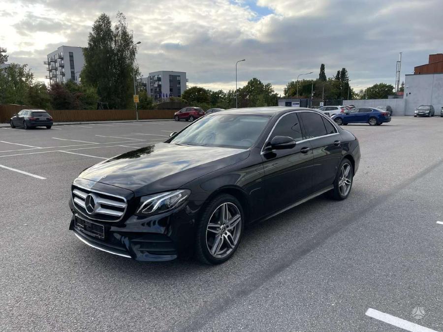 Melns Mercedes-Benz E 350 2018 Pērnava, ar dzinēja tilpumu 0.00 L un nobraukumu 146 tūkst. km par 21900 €, foto 1 vietnē AUTOMOTO.COM.LV