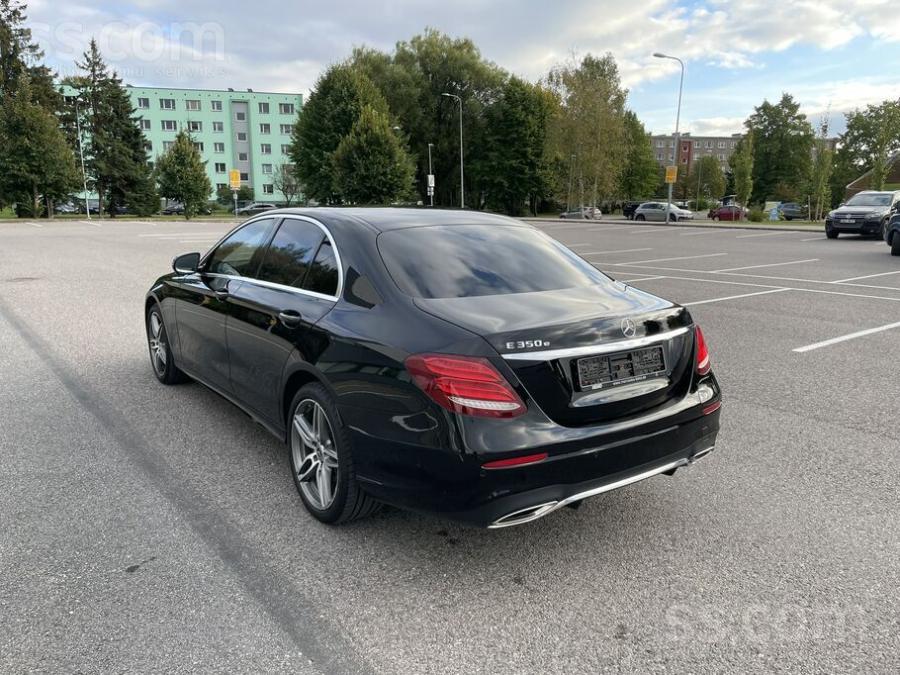 Melns Mercedes-Benz E 350 2018 Tallina, ar dzinēja tilpumu 2.00 L un nobraukumu 146 tūkst. km par 20900 €, foto 1 vietnē AUTOMOTO.COM.LV