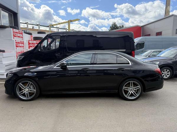 Black Mercedes-Benz E 350 2018 in Vilnius, with an engine capacity of 1.99 L and mileage of 280 thousand km for 16800 €, photo 7 on AUTOMOTO.COM.LV