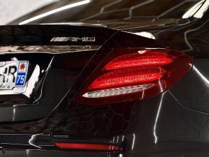 Black Mercedes-Benz E 350 2019 in Taurage, with an engine capacity of 1.99 L and mileage of 213 thousand km for 19118 €, photo 27 on AUTOMOTO.COM.LV