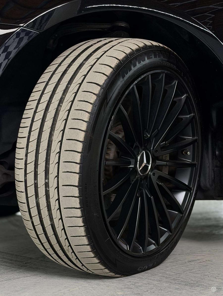Black Mercedes-Benz E 350 2019 in Taurage, with an engine capacity of 1.99 L and mileage of 213 thousand km for 19118 €, photo 33 on AUTOMOTO.COM.LV