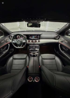 Black Mercedes-Benz E 350 2019 in Taurage, with an engine capacity of 1.99 L and mileage of 213 thousand km for 19118 €, photo 39 on AUTOMOTO.COM.LV