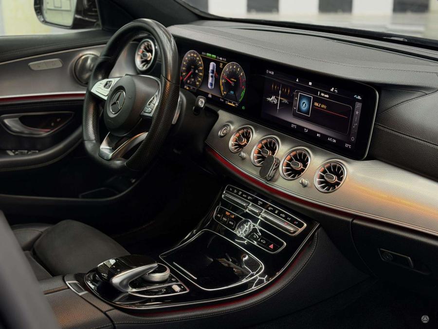 Black Mercedes-Benz E 350 2019 in Taurage, with an engine capacity of 1.99 L and mileage of 213 thousand km for 19118 €, photo 44 on AUTOMOTO.COM.LV
