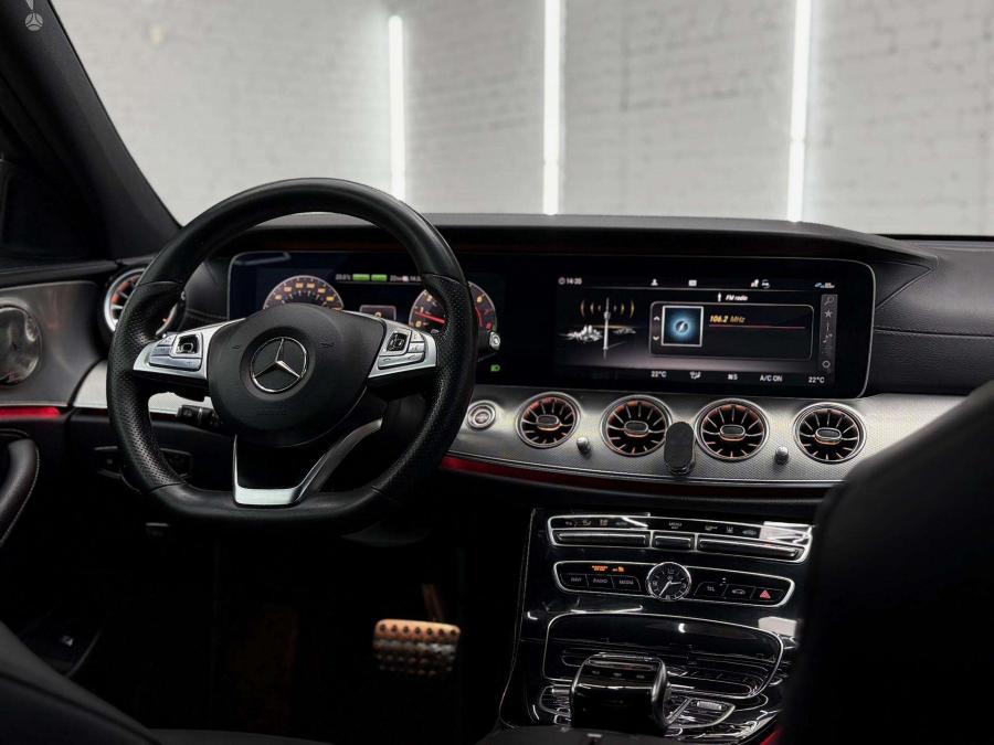 Black Mercedes-Benz E 350 2019 in Taurage, with an engine capacity of 1.99 L and mileage of 213 thousand km for 19118 €, photo 48 on AUTOMOTO.COM.LV