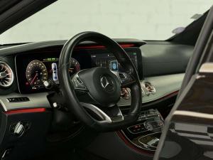 Black Mercedes-Benz E 350 2019 in Taurage, with an engine capacity of 1.99 L and mileage of 213 thousand km for 19118 €, photo 51 on AUTOMOTO.COM.LV