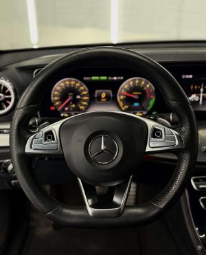 Black Mercedes-Benz E 350 2019 in Taurage, with an engine capacity of 1.99 L and mileage of 213 thousand km for 19118 €, photo 53 on AUTOMOTO.COM.LV