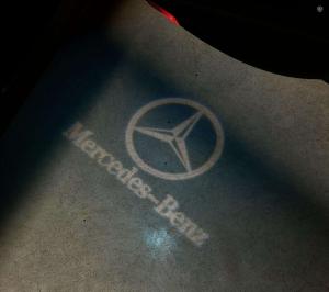 Black Mercedes-Benz E 350 2019 in Taurage, with an engine capacity of 1.99 L and mileage of 213 thousand km for 19118 €, photo 57 on AUTOMOTO.COM.LV