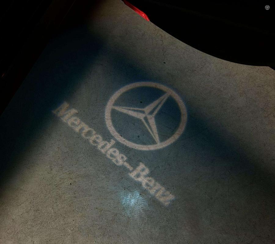 Black Mercedes-Benz E 350 2019 in Taurage, with an engine capacity of 1.99 L and mileage of 213 thousand km for 19118 €, photo 57 on AUTOMOTO.COM.LV