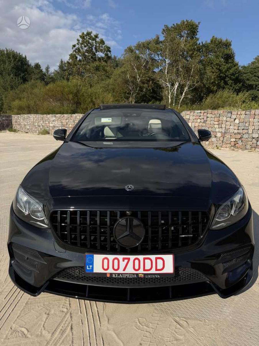 Melns Mercedes-Benz E 350 2020 Klaipėda, ar dzinēja tilpumu 2.00 L un nobraukumu 55 tūkst. km par 34700 €, foto 1 vietnē AUTOMOTO.COM.LV