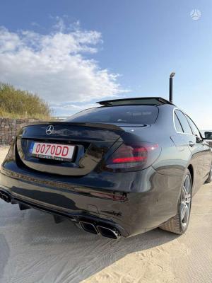 Melns Mercedes-Benz E 350 2020 Klaipėda, ar dzinēja tilpumu 2.00 L un nobraukumu 55 tūkst. km par 34700 €, foto 8 vietnē AUTOMOTO.COM.LV