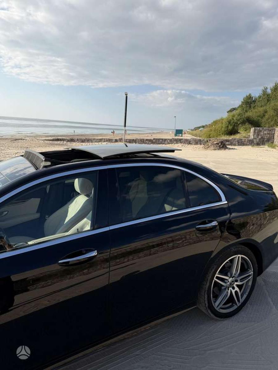 Melns Mercedes-Benz E 350 2020 Klaipėda, ar dzinēja tilpumu 2.00 L un nobraukumu 55 tūkst. km par 34700 €, foto 20 vietnē AUTOMOTO.COM.LV