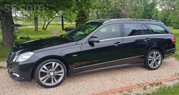 Black Mercedes-Benz E 350 2009 in Balvi, with an engine capacity of 3.00 L and mileage of 273 thousand km for 6899 €, photo 1 on AUTOMOTO.COM.LV
